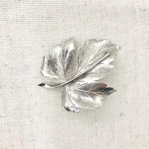Wells | Jewelry | Vintage Wells Sterling Silver Textured Leaf Pin ...